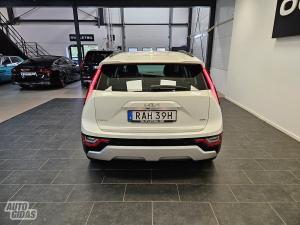White Kia Niro 2023 in Kaunas, with an engine capacity of 0.00 L and mileage of 32 thousand km for 30295 €, photo 7 on AUTOMOTO.COM.LV
