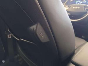 Balts Kia Niro 2023 Viļņa, ar dzinēja tilpumu 0.00 L un nobraukumu 19 tūkst. km par 28435 €, foto 24 vietnē AUTOMOTO.COM.LV