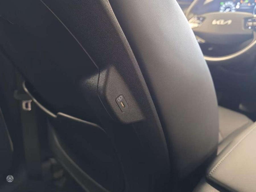 Balts Kia Niro 2023 Viļņa, ar dzinēja tilpumu 0.00 L un nobraukumu 19 tūkst. km par 28435 €, foto 24 vietnē AUTOMOTO.COM.LV