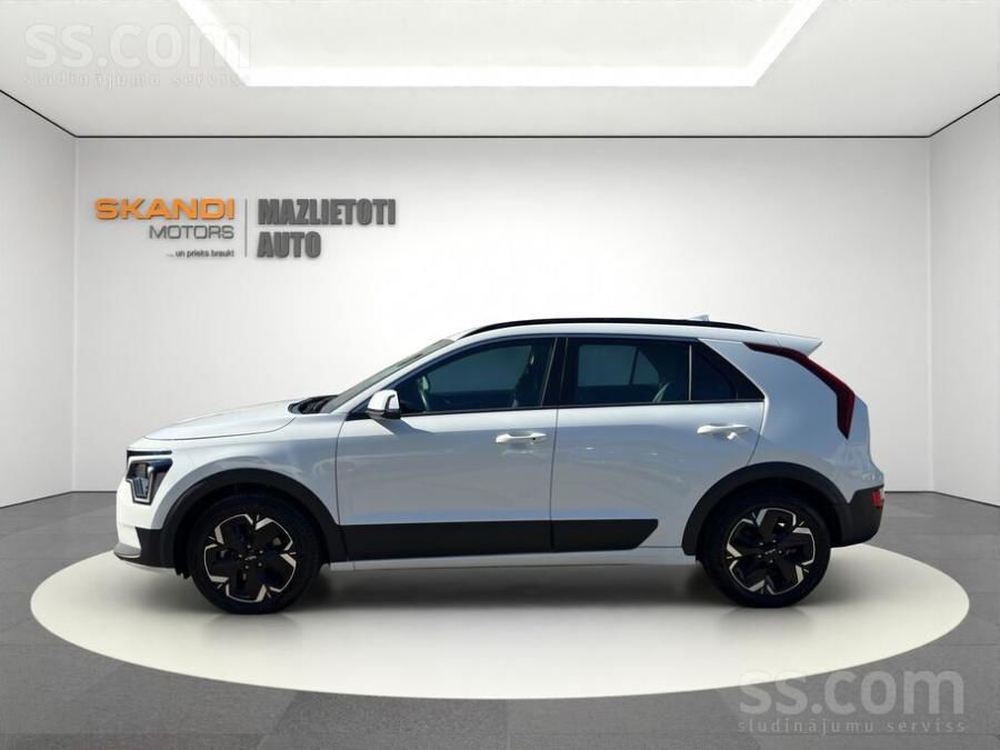 Balts Kia Niro 2023 Rīga, ar dzinēja tilpumu 1.60 L un nobraukumu 22 tūkst. km par 27990 €, foto 4 vietnē AUTOMOTO.COM.LV