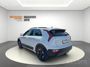 Balts Kia Niro 2023 Rīga, ar dzinēja tilpumu 1.60 L un nobraukumu 22 tūkst. km par 27990 €, foto 5 vietnē AUTOMOTO.COM.LV