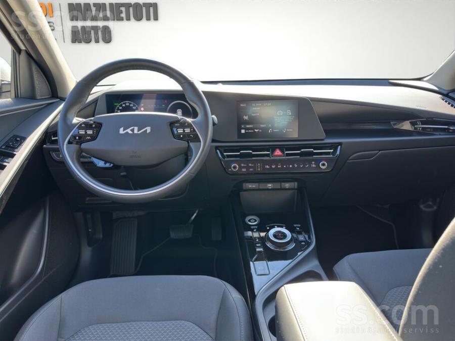 Balts Kia Niro 2023 Rīga, ar dzinēja tilpumu 1.60 L un nobraukumu 22 tūkst. km par 27990 €, foto 15 vietnē AUTOMOTO.COM.LV