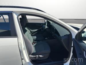Balts Kia Niro 2023 Rīga, ar dzinēja tilpumu 1.60 L un nobraukumu 22 tūkst. km par 27990 €, foto 18 vietnē AUTOMOTO.COM.LV