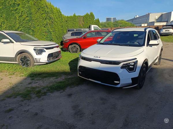 Balts Kia Niro 2023 Marijampole, ar dzinēja tilpumu 0.00 L un nobraukumu 100 tūkst. km par 19999 €, foto 1 vietnē AUTOMOTO.COM.LV
