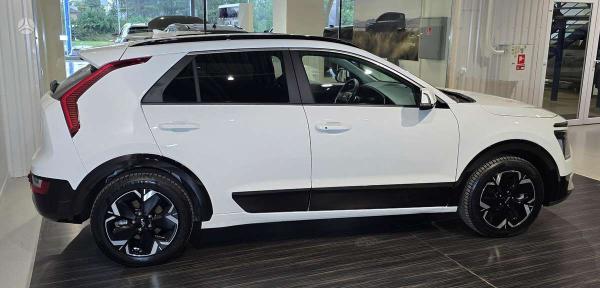 Balts Kia Niro 2023 Šauļi, ar dzinēja tilpumu 0.00 L un nobraukumu 31 tūkst. km par 24500 €, foto 5 vietnē AUTOMOTO.COM.LV