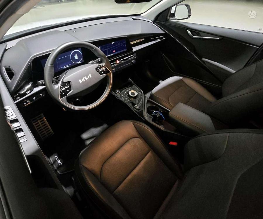 Balts Kia Niro 2023 Šauļi, ar dzinēja tilpumu 0.00 L un nobraukumu 31 tūkst. km par 24500 €, foto 29 vietnē AUTOMOTO.COM.LV
