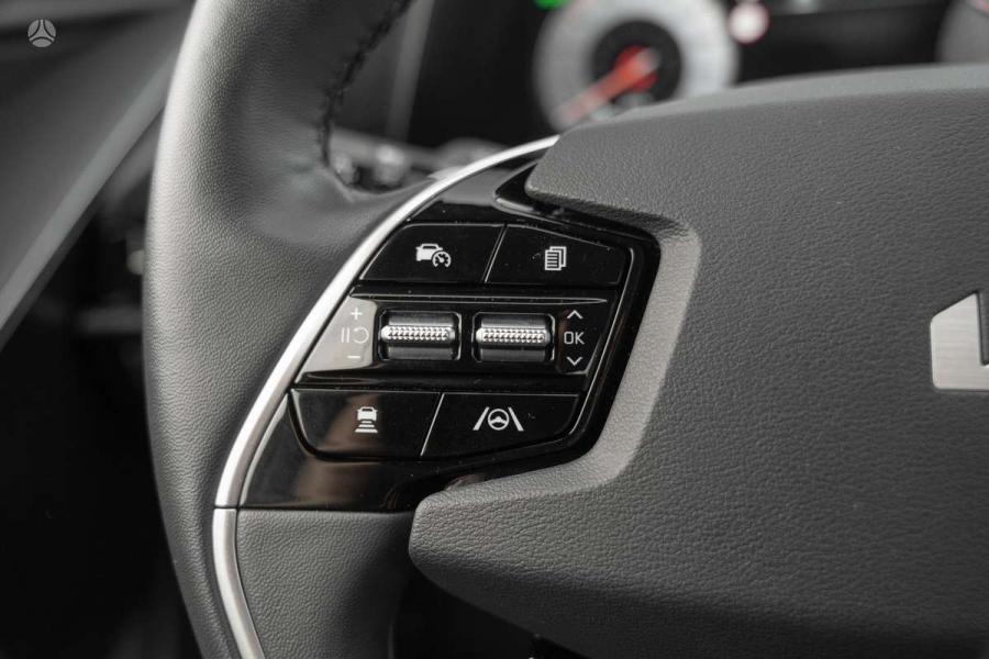 Белый Киа Niro 2023 в Вильнюс, объемом двигателя 0.00 л и пробегом 53 тыс. км за 24500 €, фото 18 на AUTOMOTO.COM.LV