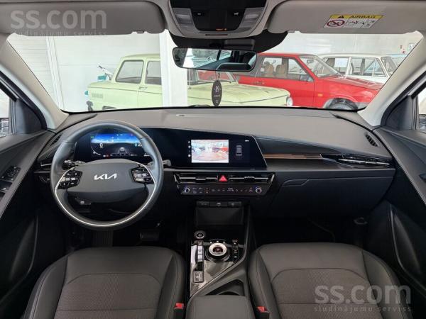 Balts Kia Niro 2023 Dobele, ar dzinēja tilpumu 0.00 L un nobraukumu 53 tūkst. km par 28550 €, foto 9 vietnē AUTOMOTO.COM.LV