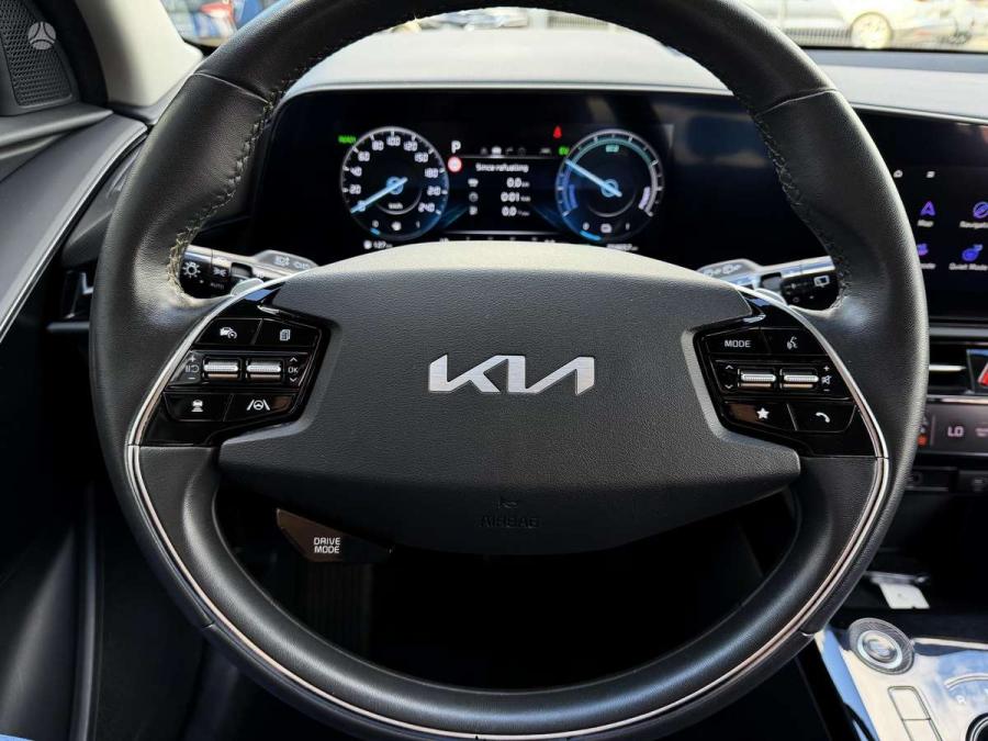 Белый Киа Niro 2023 в Каунас, объемом двигателя 1.58 л и пробегом 204 тыс. км за 16900 €, фото 7 на AUTOMOTO.COM.LV