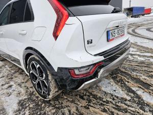 White Kia Niro 2024 in Kaunas, with an engine capacity of 1.58 L and mileage of 25 thousand km for 14900 €, photo 12 on AUTOMOTO.COM.LV