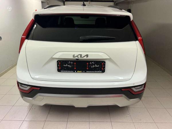 White Kia Niro 2024 in Kaunas, with an engine capacity of 1.58 L and mileage of 15 thousand km for 15950 €, photo 7 on AUTOMOTO.COM.LV