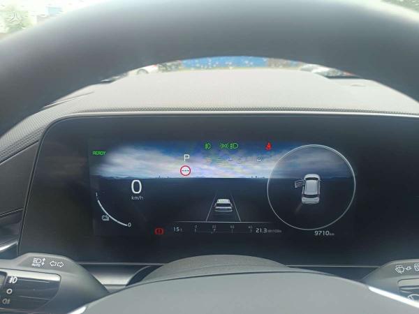 White Kia Niro 2025 in Marijampole, with an engine capacity of 0.00 L and mileage of 10 thousand km for 25199 €, photo 3 on AUTOMOTO.COM.LV