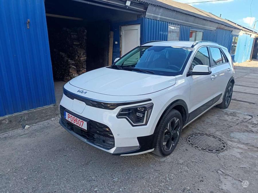 Balts Kia Niro 2025 Marijampole, ar dzinēja tilpumu 0.00 L un nobraukumu 10 tūkst. km par 24999 €, foto 1 vietnē AUTOMOTO.COM.LV