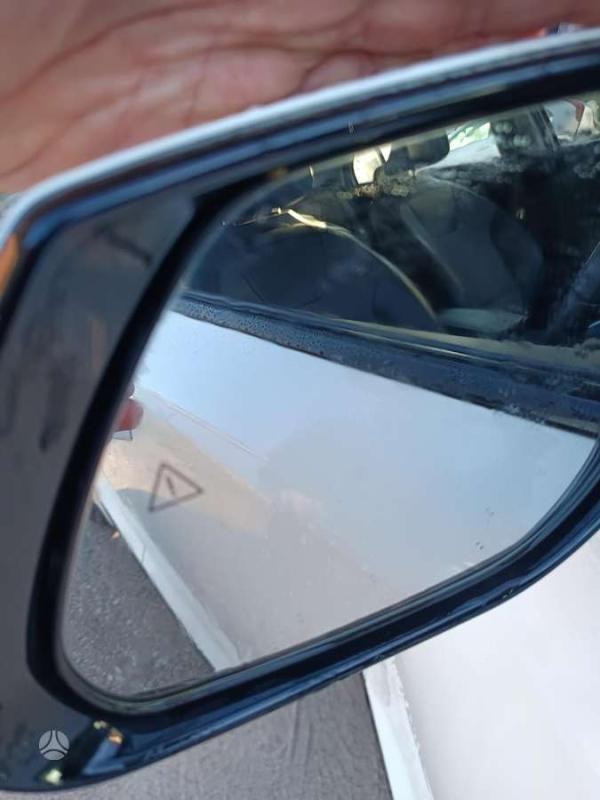 White Kia Niro 2025 in Marijampole, with an engine capacity of 0.00 L and mileage of 10 thousand km for 24999 €, photo 3 on AUTOMOTO.COM.LV