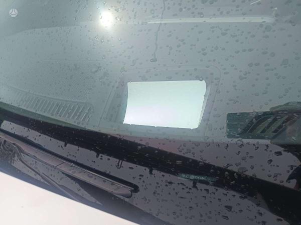 White Kia Niro 2025 in Marijampole, with an engine capacity of 0.00 L and mileage of 10 thousand km for 24999 €, photo 4 on AUTOMOTO.COM.LV
