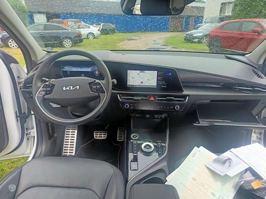 Balts Kia Niro 2025 Marijampole, ar dzinēja tilpumu 0.00 L un nobraukumu 10 tūkst. km par 24999 €, foto 9 vietnē AUTOMOTO.COM.LV