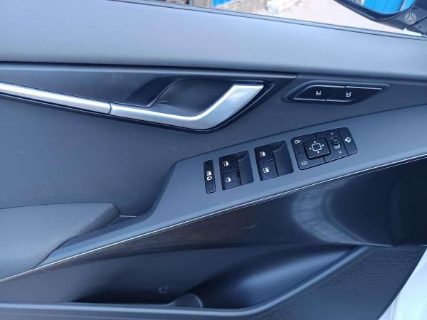Balts Kia Niro 2025 Marijampole, ar dzinēja tilpumu 0.00 L un nobraukumu 10 tūkst. km par 24999 €, foto 4 vietnē AUTOMOTO.COM.LV