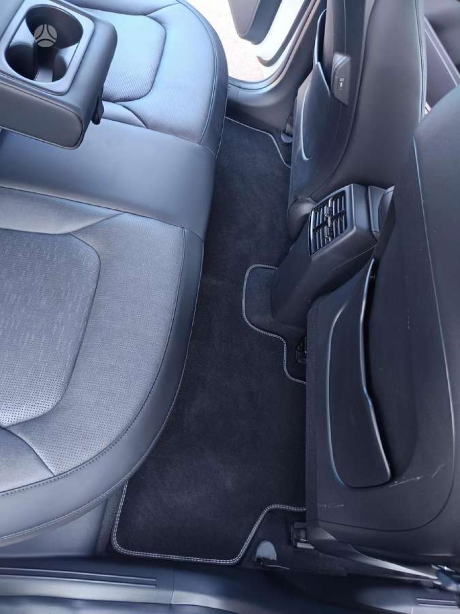 White Kia Niro 2025 in Marijampole, with an engine capacity of 0.00 L and mileage of 10 thousand km for 24999 €, photo 14 on AUTOMOTO.COM.LV