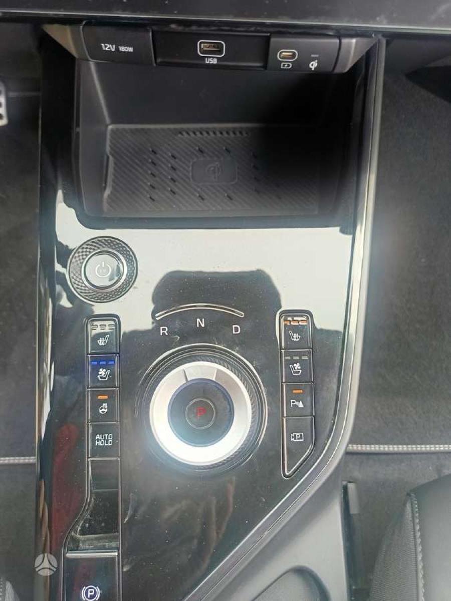 White Kia Niro 2025 in Marijampole, with an engine capacity of 0.00 L and mileage of 10 thousand km for 24999 €, photo 28 on AUTOMOTO.COM.LV