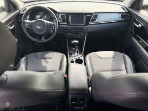 Balts Kia Niro 2018 Panevēža, ar dzinēja tilpumu 1.60 L un nobraukumu 215 tūkst. km par 7200 €, foto 14 vietnē AUTOMOTO.COM.LV