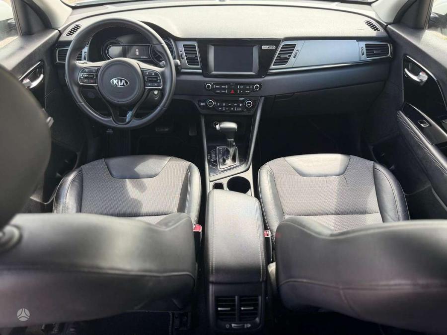Balts Kia Niro 2018 Panevēža, ar dzinēja tilpumu 1.60 L un nobraukumu 215 tūkst. km par 7200 €, foto 14 vietnē AUTOMOTO.COM.LV