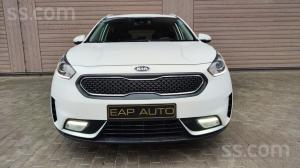 White Kia Niro 2019 in Jelgava, with an engine capacity of 1.60 L and mileage of 0 thousand km for 36800 €, photo 5 on AUTOMOTO.COM.LV