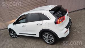 White Kia Niro 2019 in Jelgava, with an engine capacity of 1.60 L and mileage of 0 thousand km for 36800 €, photo 35 on AUTOMOTO.COM.LV