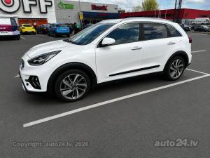 White Kia Niro 2019 in Tallinn, with an engine capacity of 1.60 L and mileage of 97 thousand km for 16900 €, photo  on AUTOMOTO.COM.LV