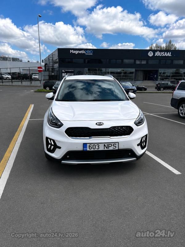 Balts Kia Niro 2019 Tallina, ar dzinēja tilpumu 1.60 L un nobraukumu 97 tūkst. km par 16900 €, foto 3 vietnē AUTOMOTO.COM.LV
