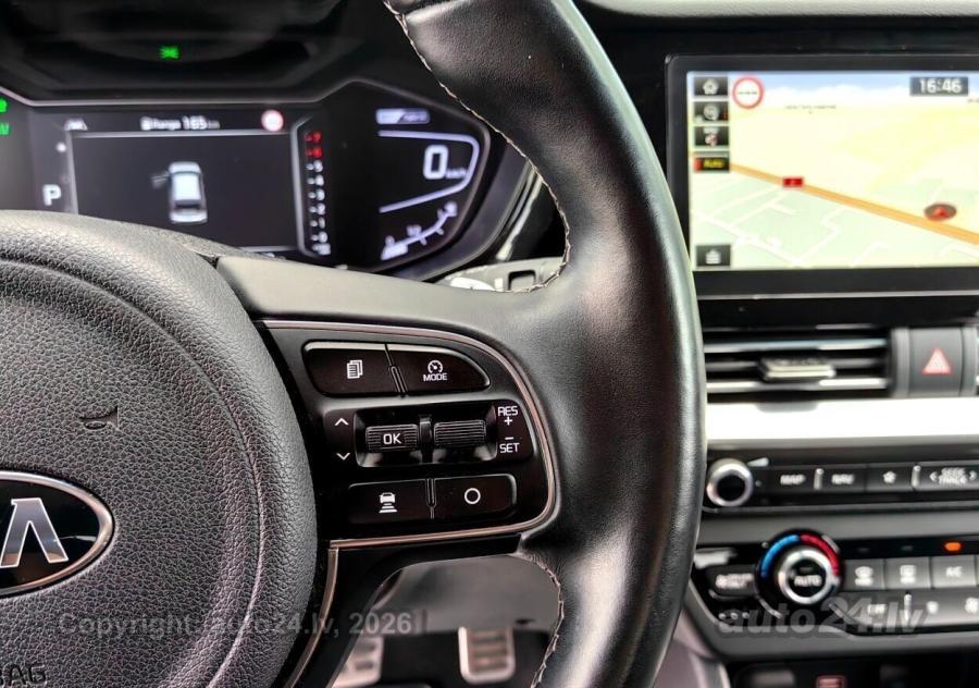 White Kia Niro 2019 in Tallinn, with an engine capacity of 1.60 L and mileage of 97 thousand km for 16900 €, photo 12 on AUTOMOTO.COM.LV