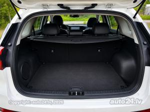 White Kia Niro 2019 in Tallinn, with an engine capacity of 1.60 L and mileage of 97 thousand km for 16900 €, photo 14 on AUTOMOTO.COM.LV