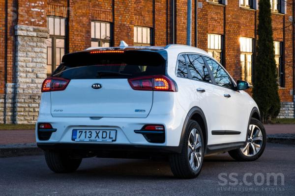 Balts Kia Niro 2019 Tallina, ar dzinēja tilpumu 1.60 L un nobraukumu 157 tūkst. km par 15900 €, foto 3 vietnē AUTOMOTO.COM.LV