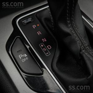 White Kia Niro 2019 in Riga, with an engine capacity of 1.60 L and mileage of 242 thousand km for 14199 €, photo 9 on AUTOMOTO.COM.LV