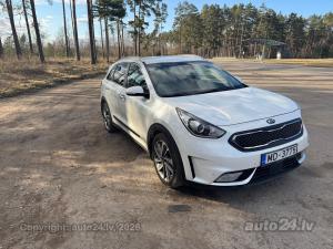 Белый Киа Niro 2019 в Рига, объемом двигателя 1.60 л и пробегом 99 тыс. км за 15800 €, фото 4 на AUTOMOTO.COM.LV