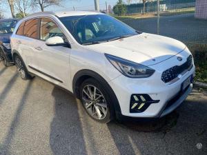 Balts Kia Niro 2020 Panevēža, ar dzinēja tilpumu 1.60 L un nobraukumu 340 tūkst. km par 9600 €, foto  vietnē AUTOMOTO.COM.LV