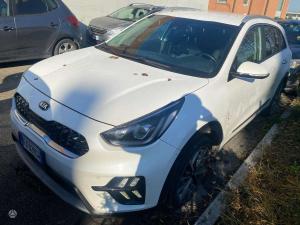 Balts Kia Niro 2020 Panevēža, ar dzinēja tilpumu 1.60 L un nobraukumu 340 tūkst. km par 9600 €, foto 2 vietnē AUTOMOTO.COM.LV
