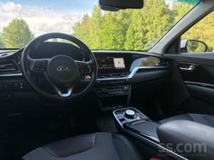 Белый Киа Niro 2020 в Елгава, объемом двигателя 1.60 л и пробегом 135 тыс. км за 17500 €, фото 14 на AUTOMOTO.COM.LV