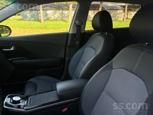 Белый Киа Niro 2020 в Елгава, объемом двигателя 1.60 л и пробегом 135 тыс. км за 17500 €, фото 23 на AUTOMOTO.COM.LV