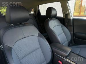 Белый Киа Niro 2020 в Елгава, объемом двигателя 1.60 л и пробегом 135 тыс. км за 17500 €, фото 24 на AUTOMOTO.COM.LV