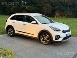 Balts Kia Niro 2020 Rīga, ar dzinēja tilpumu 1.60 L un nobraukumu 145 tūkst. km par 18000 €, foto  vietnē AUTOMOTO.COM.LV