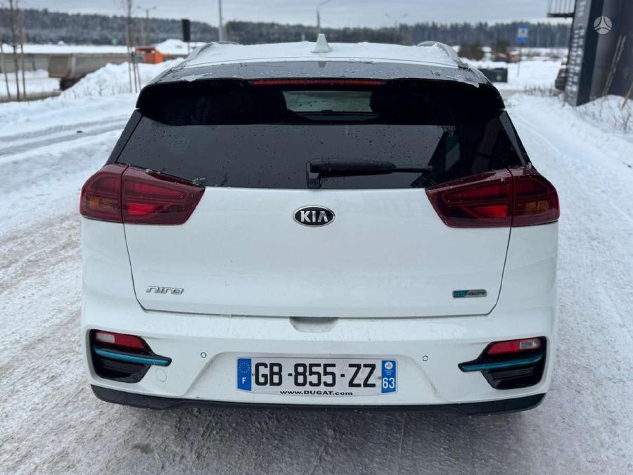 Balts Kia Niro 2021 Viļņa, ar dzinēja tilpumu 0.00 L un nobraukumu 300 tūkst. km par 10900 €, foto 4 vietnē AUTOMOTO.COM.LV