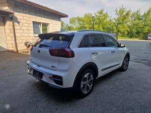 Белый Киа Niro 2021 в Паневежис, объемом двигателя 0.00 л и пробегом 80 тыс. км за 11590 €, фото 8 на AUTOMOTO.COM.LV