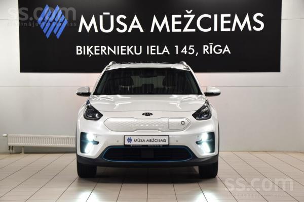 Balts Kia Niro 2021 Rīga, ar dzinēja tilpumu 0.00 L un nobraukumu 44 tūkst. km par 21990 €, foto 3 vietnē AUTOMOTO.COM.LV