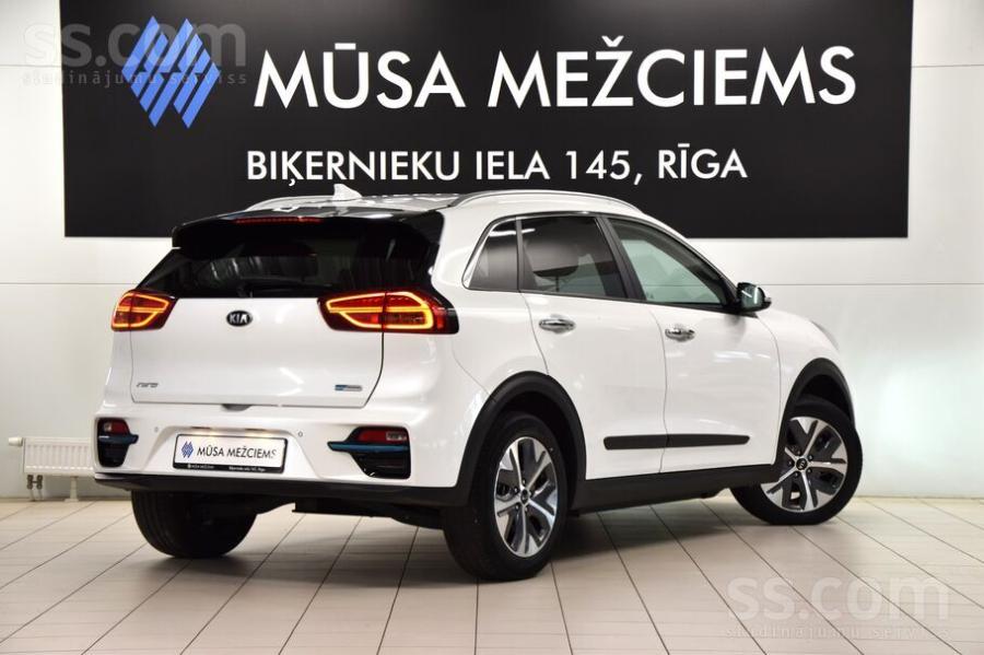 Белый Киа Niro 2021 в Рига, объемом двигателя 0.00 л и пробегом 44 тыс. км за 21990 €, фото 7 на AUTOMOTO.COM.LV