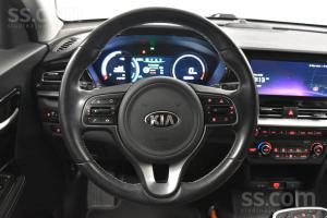 Белый Киа Niro 2021 в Рига, объемом двигателя 0.00 л и пробегом 44 тыс. км за 21990 €, фото 24 на AUTOMOTO.COM.LV