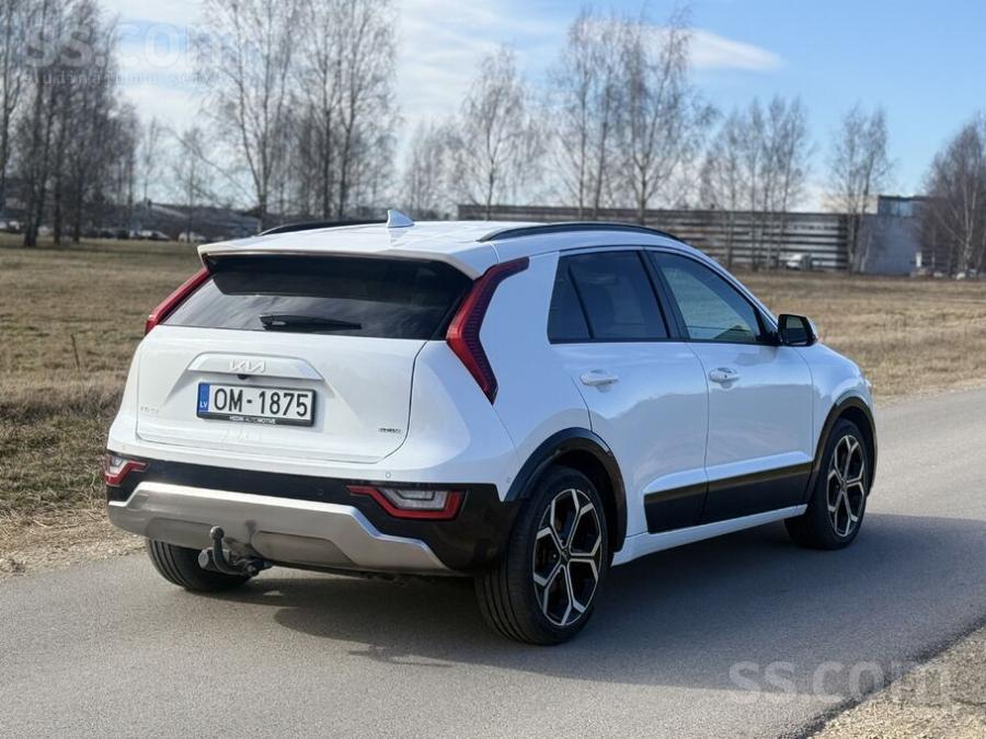 Белый Киа Niro 2022 в Рига, объемом двигателя 1.60 л и пробегом 47 тыс. км за 21900 €, фото 5 на AUTOMOTO.COM.LV