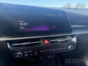 Белый Киа Niro 2022 в Рига, объемом двигателя 1.60 л и пробегом 47 тыс. км за 21900 €, фото 14 на AUTOMOTO.COM.LV