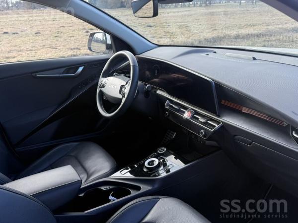 Balts Kia Niro 2022 Rīga, ar dzinēja tilpumu 1.60 L un nobraukumu 47 tūkst. km par 21900 €, foto 8 vietnē AUTOMOTO.COM.LV