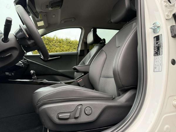 Balts Kia Niro 2024 Pērnava, ar dzinēja tilpumu 0.00 L un nobraukumu 21 tūkst. km par 24900 €, foto 11 vietnē AUTOMOTO.COM.LV