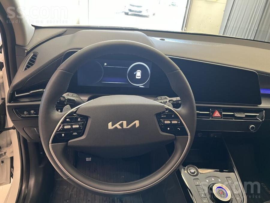 Balts Kia Niro 2025 Rīga, ar dzinēja tilpumu 1.60 L un nobraukumu 14 tūkst. km par 29900 €, foto 12 vietnē AUTOMOTO.COM.LV
